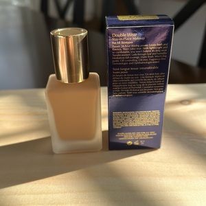 Estee Lauder | Makeup | Ester Lauder Double Wear Stayinplace Foundation ...